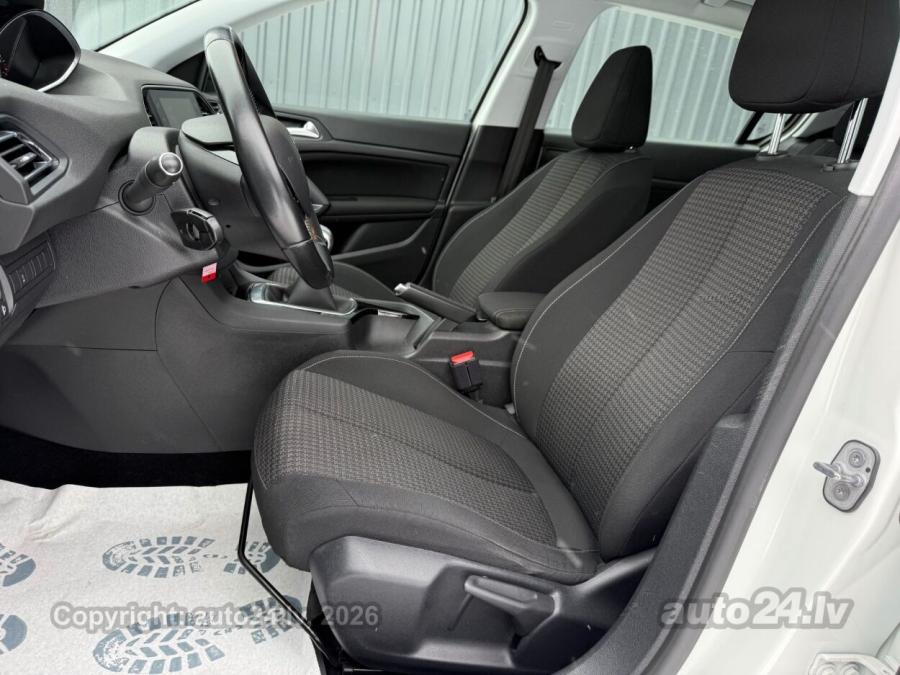Balts Peugeot 308 2020 Rapla, ar dzinēja tilpumu 1.50 L un nobraukumu 55 tūkst. km par 11990 €, foto 7 vietnē AUTOMOTO.COM.LV