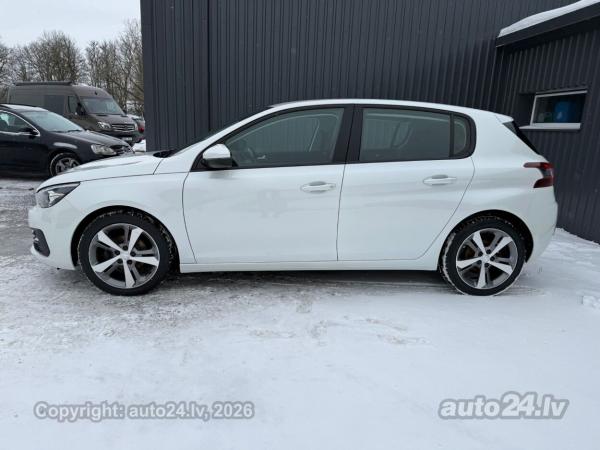 Balts Peugeot 308 2020 Rapla, ar dzinēja tilpumu 1.50 L un nobraukumu 55 tūkst. km par 11990 €, foto 3 vietnē AUTOMOTO.COM.LV