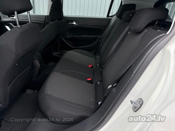 Balts Peugeot 308 2020 Rapla, ar dzinēja tilpumu 1.50 L un nobraukumu 55 tūkst. km par 11990 €, foto 9 vietnē AUTOMOTO.COM.LV