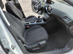 Balts Peugeot 308 2020 Talsi, ar dzinēja tilpumu 1.50 L un nobraukumu 204 tūkst. km par 7200 €, foto 8 vietnē AUTOMOTO.COM.LV