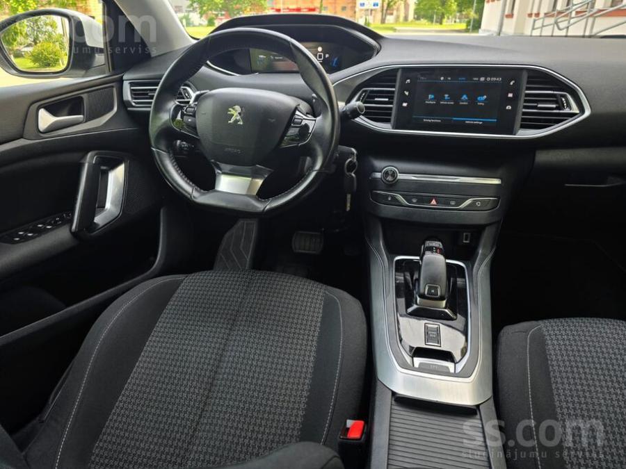 White Peugeot 308 2021 in Jelgava, with an engine capacity of 1.50 L and mileage of 147 thousand km for 8900 €, photo 11 on AUTOMOTO.COM.LV