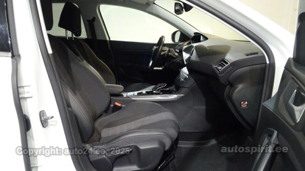 White Peugeot 308 2021 in Tallinn, with an engine capacity of 1.20 L and mileage of 36 thousand km for 15990 €, photo 11 on AUTOMOTO.COM.LV
