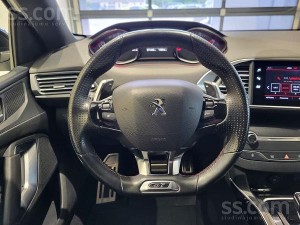 White Peugeot 308 2021 in Riga, with an engine capacity of 1.50 L and mileage of 211 thousand km for 10990 €, photo 8 on AUTOMOTO.COM.LV