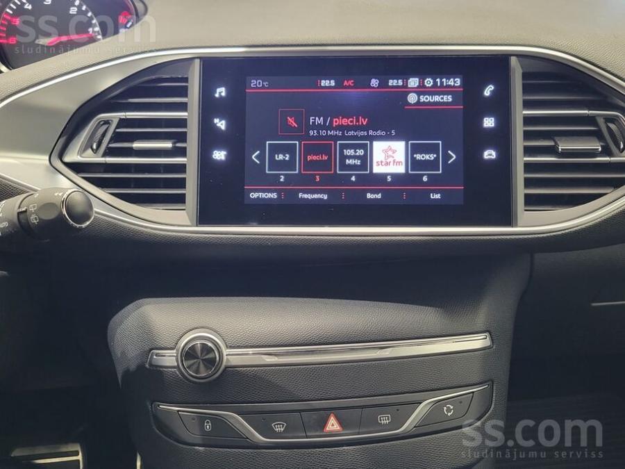Balts Peugeot 308 2021 Rīga, ar dzinēja tilpumu 1.50 L un nobraukumu 211 tūkst. km par 10990 €, foto 12 vietnē AUTOMOTO.COM.LV