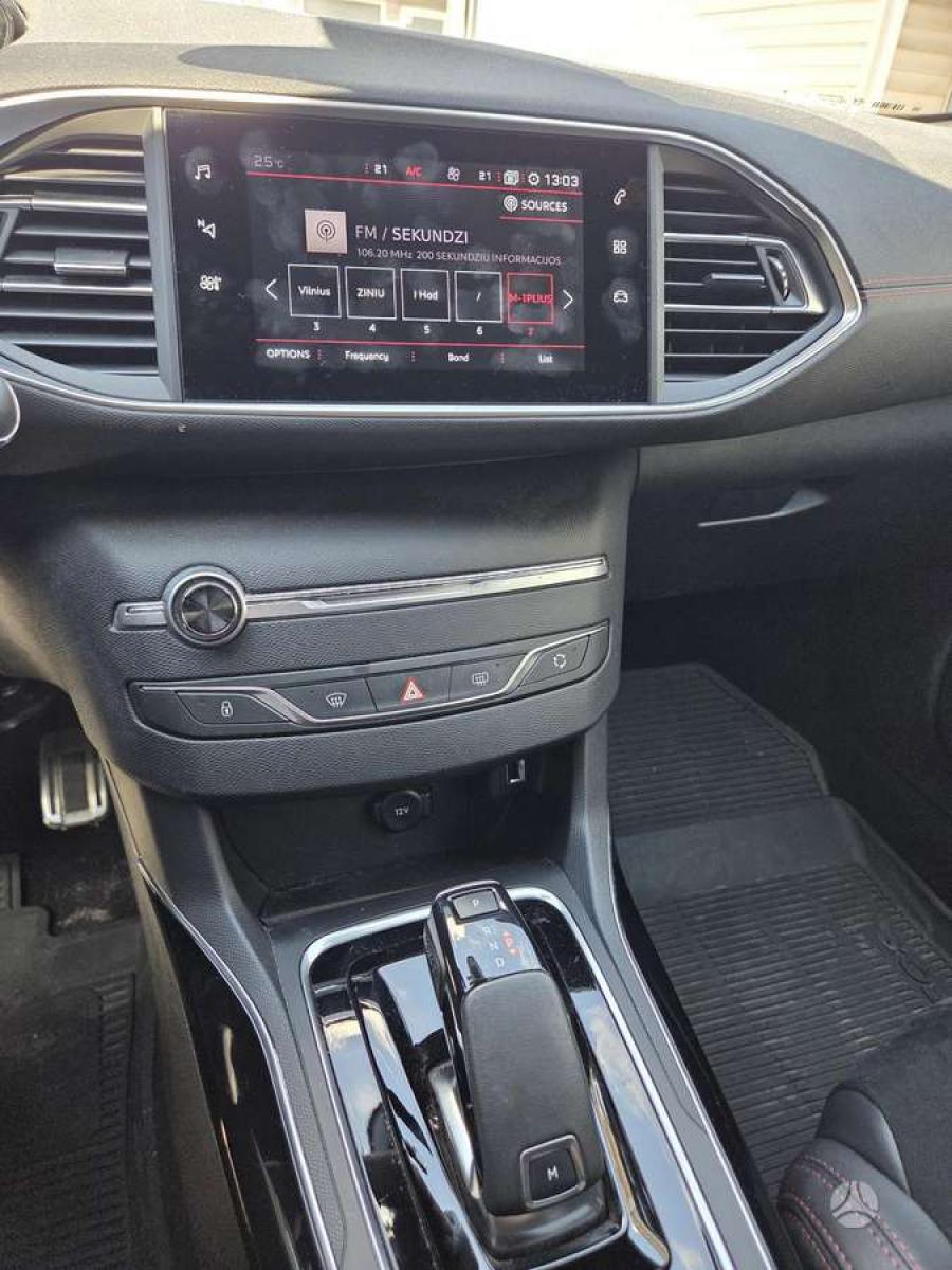 Balts Peugeot 308 2021 Viļņa, ar dzinēja tilpumu 1.20 L un nobraukumu 60 tūkst. km par 11999 €, foto 13 vietnē AUTOMOTO.COM.LV