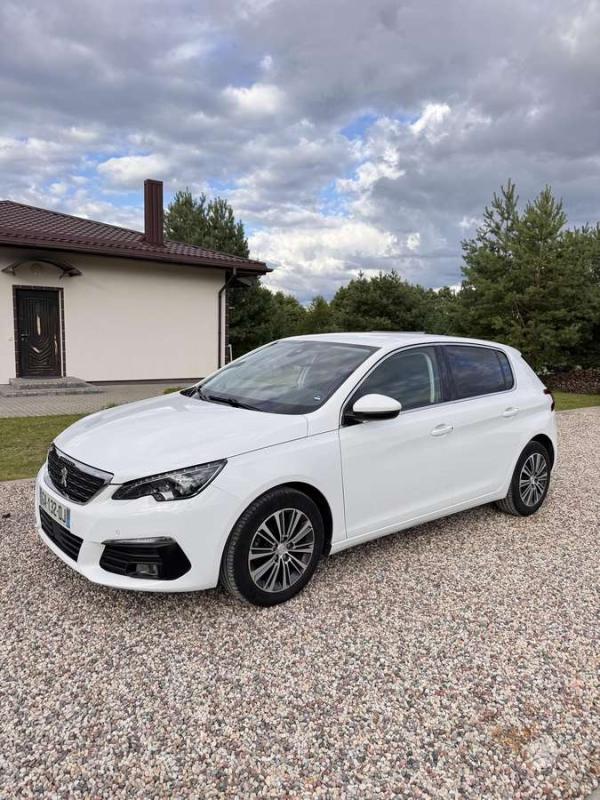 Balts Peugeot 308 2021 Viļņa, ar dzinēja tilpumu 1.20 L un nobraukumu 166 tūkst. km par 7850 €, foto 2 vietnē AUTOMOTO.COM.LV