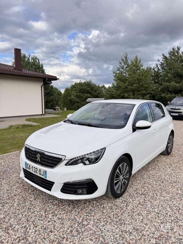 Balts Peugeot 308 2021 Viļņa, ar dzinēja tilpumu 1.20 L un nobraukumu 166 tūkst. km par 7850 €, foto 3 vietnē AUTOMOTO.COM.LV