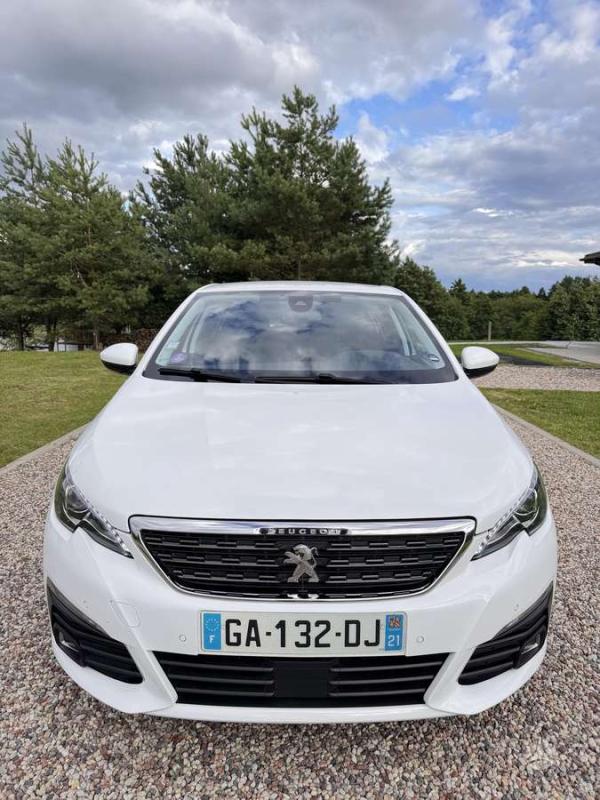 Balts Peugeot 308 2021 Viļņa, ar dzinēja tilpumu 1.20 L un nobraukumu 166 tūkst. km par 7850 €, foto 4 vietnē AUTOMOTO.COM.LV