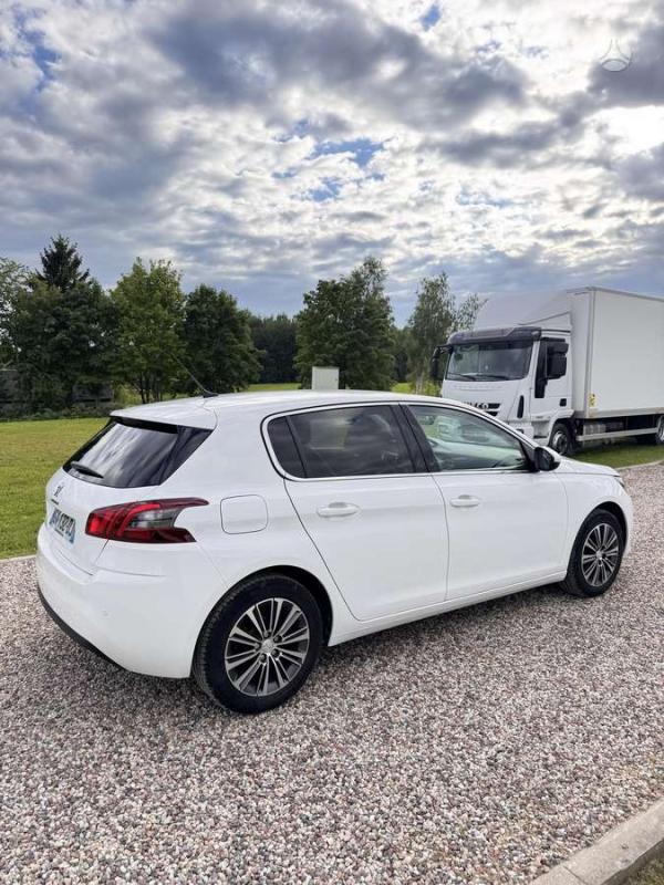 Balts Peugeot 308 2021 Viļņa, ar dzinēja tilpumu 1.20 L un nobraukumu 166 tūkst. km par 7850 €, foto 7 vietnē AUTOMOTO.COM.LV