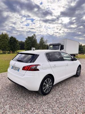White Peugeot 308 2021 in Vilnius, with an engine capacity of 1.20 L and mileage of 166 thousand km for 7850 €, photo 9 on AUTOMOTO.COM.LV