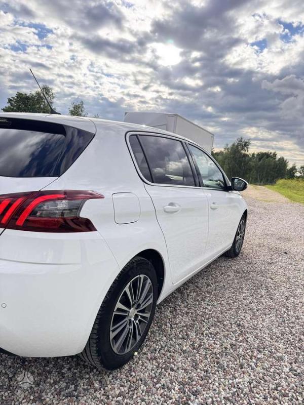Balts Peugeot 308 2021 Viļņa, ar dzinēja tilpumu 1.20 L un nobraukumu 166 tūkst. km par 7850 €, foto 10 vietnē AUTOMOTO.COM.LV