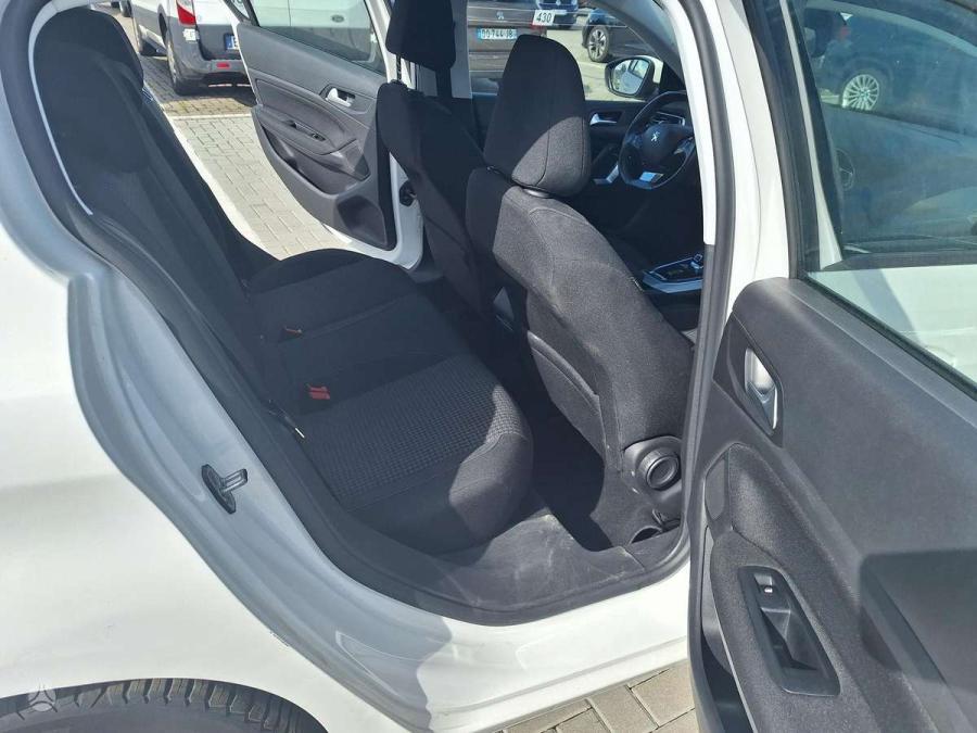 Balts Peugeot 308 2021 Tauragė, ar dzinēja tilpumu 1.50 L un nobraukumu 170 tūkst. km par 6900 €, foto 13 vietnē AUTOMOTO.COM.LV