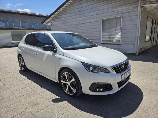 Peugeot 308 2021 in Vilnius on AUTOMOTO.COM.LV White Peugeot 308 2021 in Vilnius, with an engine capacity of 1.20 L and mileage of 60 thousand km for 10800 €, photo 4 on AUTOMOTO.COM.LV