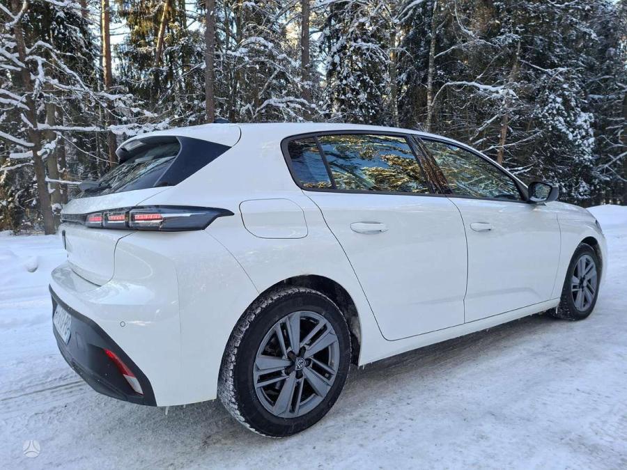 White Peugeot 308 2022 in Vilnius, with an engine capacity of 1.50 L and mileage of 147 thousand km for 12200 €, photo 5 on AUTOMOTO.COM.LV
