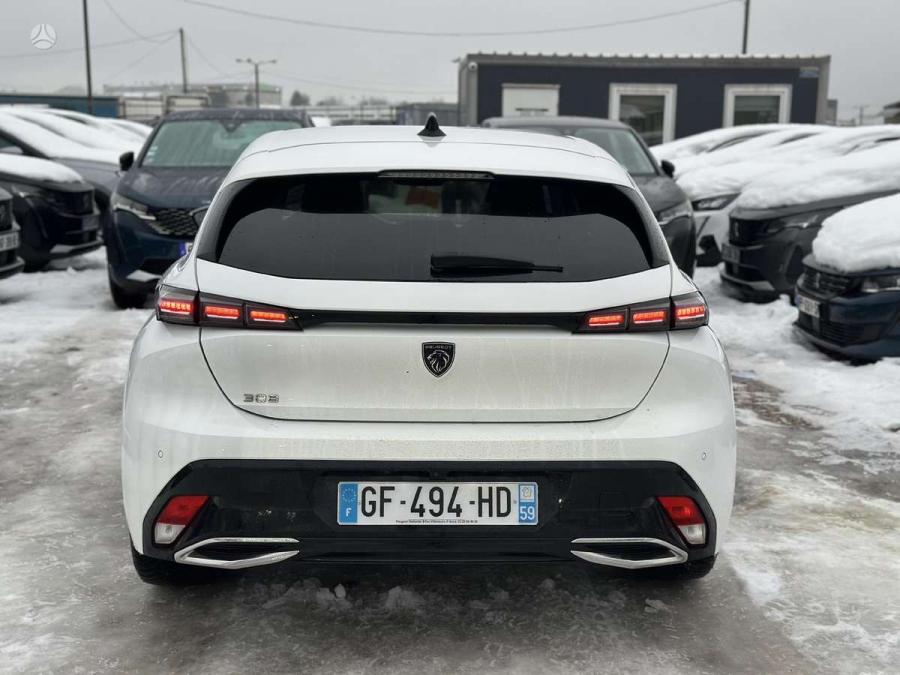 White Peugeot 308 2022 in Vilnius, with an engine capacity of 1.20 L and mileage of 146 thousand km for 12704 €, photo 4 on AUTOMOTO.COM.LV