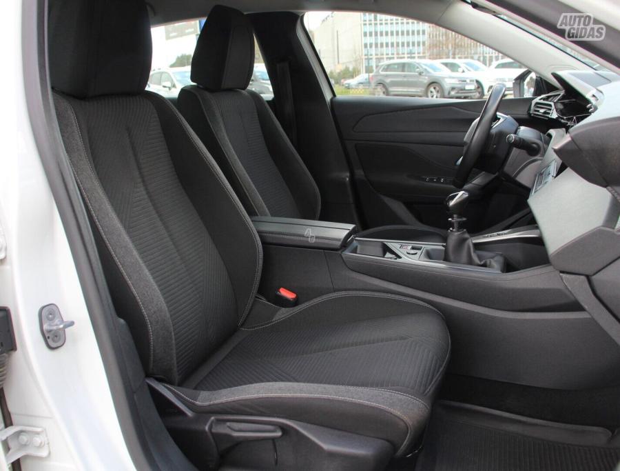 Balts Peugeot 308 2022 Viļņa, ar dzinēja tilpumu 1.20 L un nobraukumu 115 tūkst. km par 9990 €, foto 13 vietnē AUTOMOTO.COM.LV