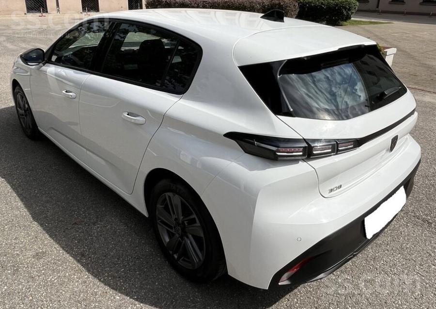 White Peugeot 308 2022 in Riga, with an engine capacity of 1.20 L and mileage of 71 thousand km for 14900 €, photo 4 on AUTOMOTO.COM.LV
