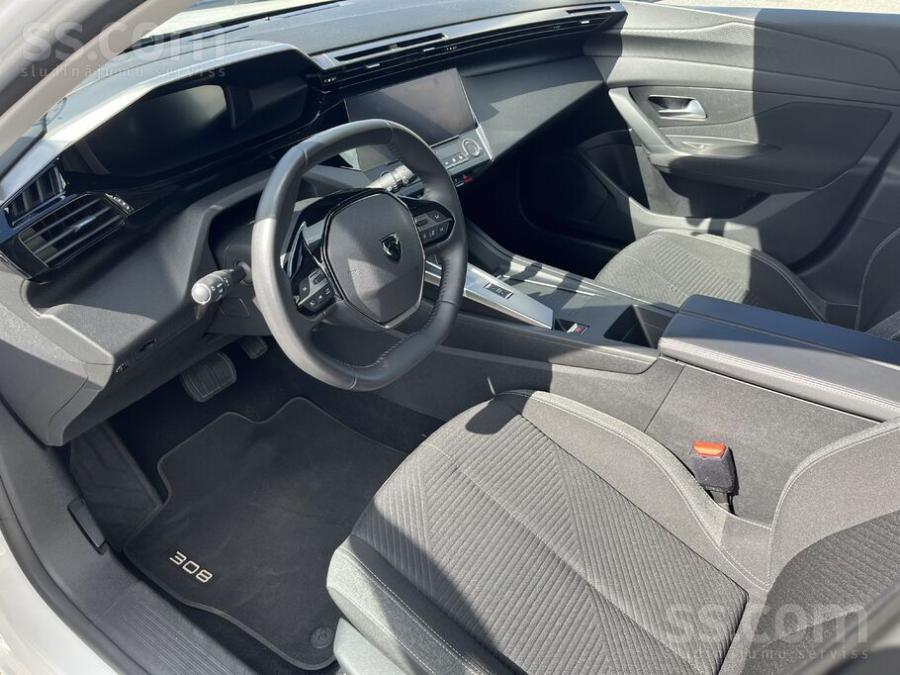 White Peugeot 308 2022 in Riga, with an engine capacity of 1.20 L and mileage of 71 thousand km for 14900 €, photo 10 on AUTOMOTO.COM.LV