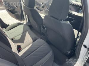 White Peugeot 308 2022 in Riga, with an engine capacity of 1.20 L and mileage of 71 thousand km for 14900 €, photo 12 on AUTOMOTO.COM.LV