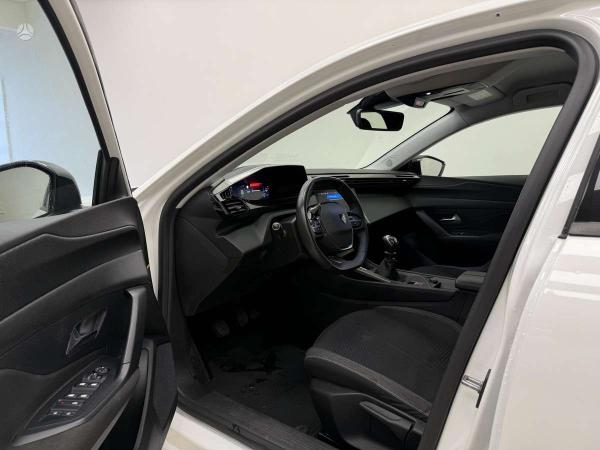 White Peugeot 308 2022 in Vilnius, with an engine capacity of 1.20 L and mileage of 79 thousand km for 12390 €, photo 9 on AUTOMOTO.COM.LV