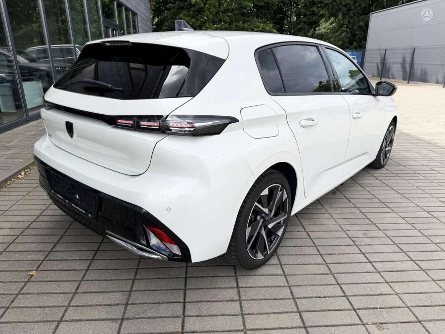 White Peugeot 308 2022 in Kaunas, with an engine capacity of 1.20 L and mileage of 180 thousand km for 12900 €, photo 4 on AUTOMOTO.COM.LV