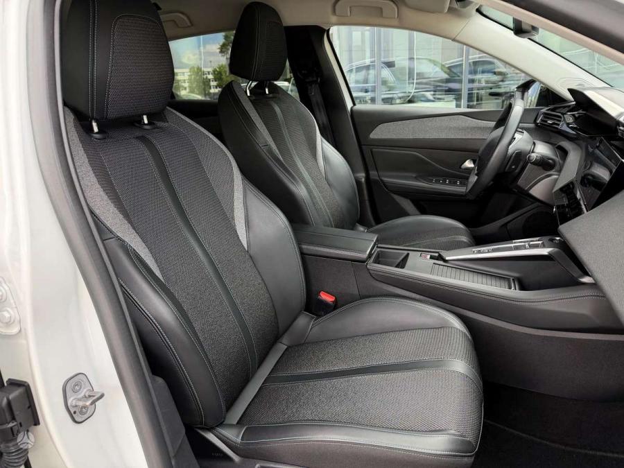 White Peugeot 308 2022 in Kaunas, with an engine capacity of 1.20 L and mileage of 180 thousand km for 12900 €, photo 14 on AUTOMOTO.COM.LV