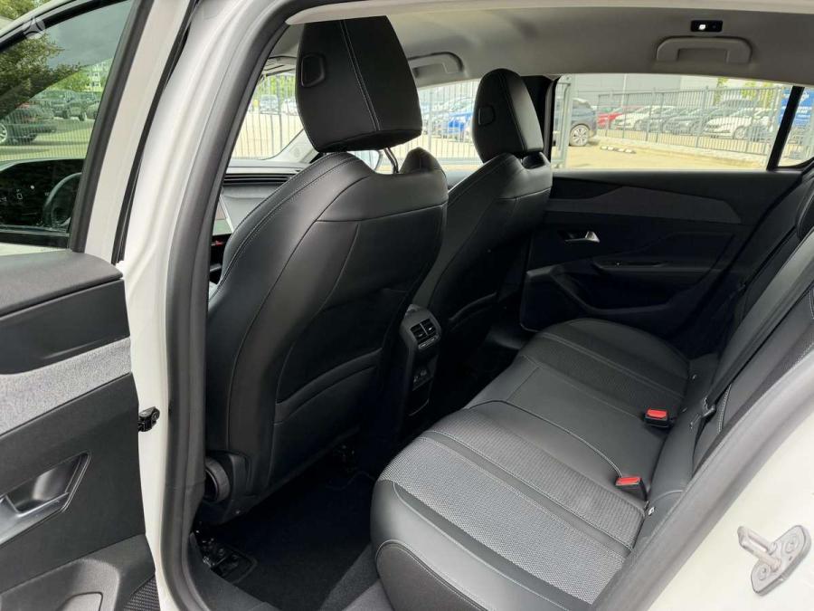 White Peugeot 308 2022 in Kaunas, with an engine capacity of 1.20 L and mileage of 180 thousand km for 12900 €, photo 15 on AUTOMOTO.COM.LV