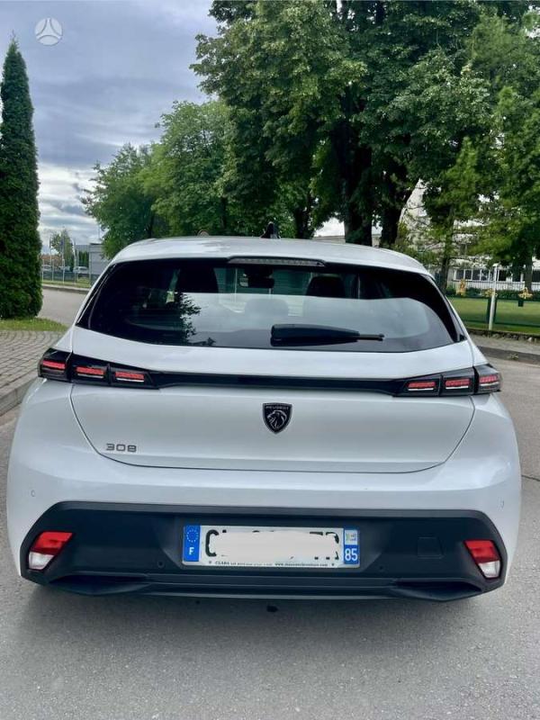 White Peugeot 308 2023 in Taurage, with an engine capacity of 1.50 L and mileage of 190 thousand km for 8900 €, photo 6 on AUTOMOTO.COM.LV