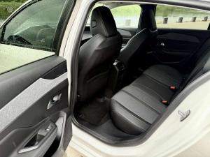 Balts Peugeot 308 2023 Kauņa, ar dzinēja tilpumu 1.20 L un nobraukumu 30 tūkst. km par 19300 €, foto 14 vietnē AUTOMOTO.COM.LV