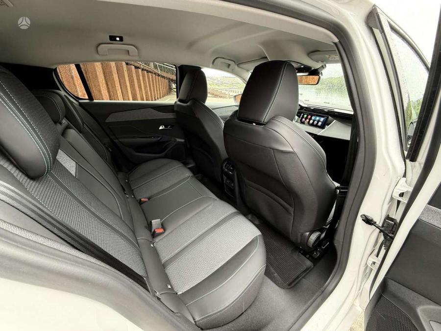 Balts Peugeot 308 2023 Kauņa, ar dzinēja tilpumu 1.20 L un nobraukumu 30 tūkst. km par 19300 €, foto 15 vietnē AUTOMOTO.COM.LV
