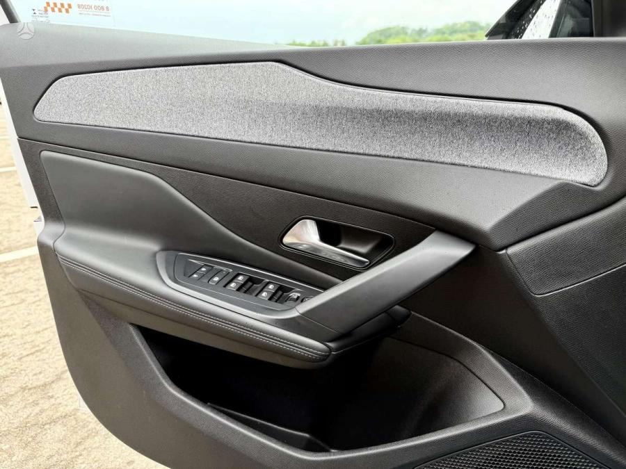Balts Peugeot 308 2023 Kauņa, ar dzinēja tilpumu 1.20 L un nobraukumu 30 tūkst. km par 19300 €, foto 24 vietnē AUTOMOTO.COM.LV