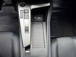 Balts Peugeot 308 2023 Kauņa, ar dzinēja tilpumu 1.20 L un nobraukumu 30 tūkst. km par 19300 €, foto 27 vietnē AUTOMOTO.COM.LV