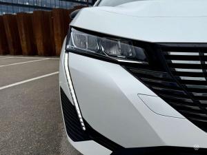 Balts Peugeot 308 2023 Kauņa, ar dzinēja tilpumu 1.20 L un nobraukumu 30 tūkst. km par 19300 €, foto 33 vietnē AUTOMOTO.COM.LV