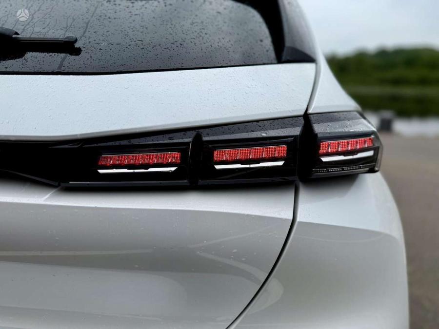 Balts Peugeot 308 2023 Kauņa, ar dzinēja tilpumu 1.20 L un nobraukumu 30 tūkst. km par 19300 €, foto 34 vietnē AUTOMOTO.COM.LV