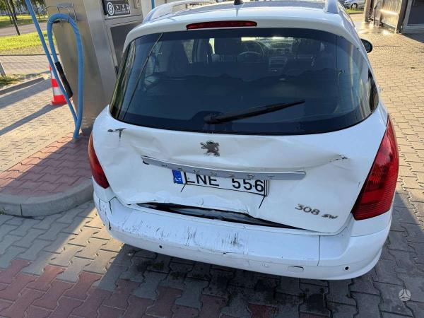 Balts Peugeot 308 2010 Kauņa, ar dzinēja tilpumu 1.56 L un nobraukumu 206 tūkst. km par 899 €, foto 5 vietnē AUTOMOTO.COM.LV