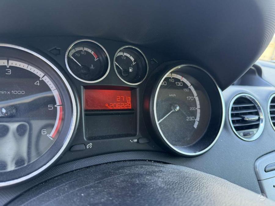 Balts Peugeot 308 2010 Kauņa, ar dzinēja tilpumu 1.56 L un nobraukumu 206 tūkst. km par 899 €, foto 10 vietnē AUTOMOTO.COM.LV