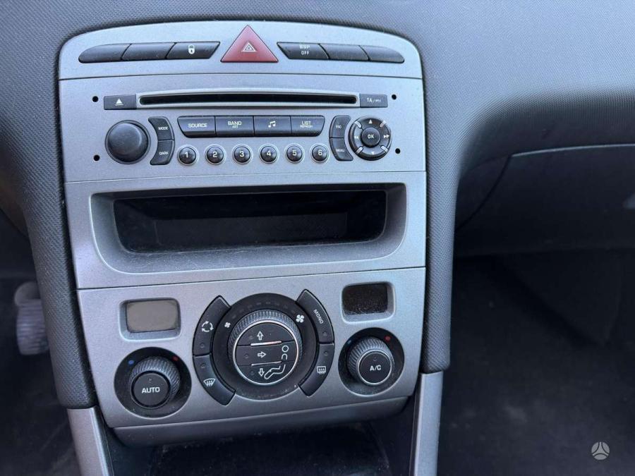 Balts Peugeot 308 2010 Kauņa, ar dzinēja tilpumu 1.56 L un nobraukumu 206 tūkst. km par 899 €, foto 18 vietnē AUTOMOTO.COM.LV