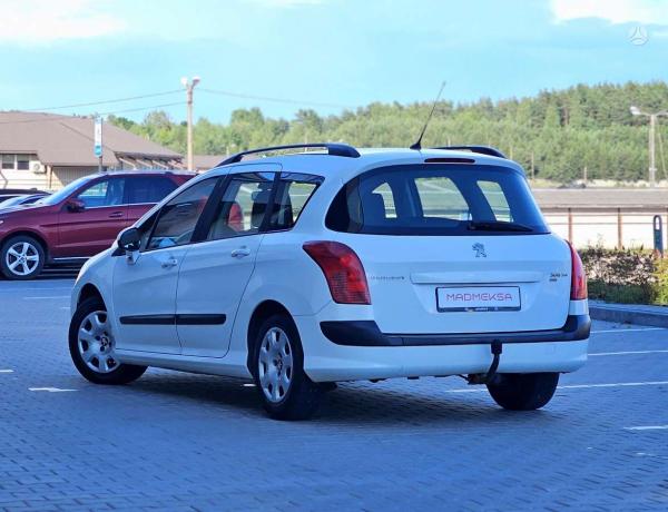 White Peugeot 308 2012 in Vilnius, with an engine capacity of 1.56 L and mileage of 236 thousand km for 2850 €, photo 2 on AUTOMOTO.COM.LV