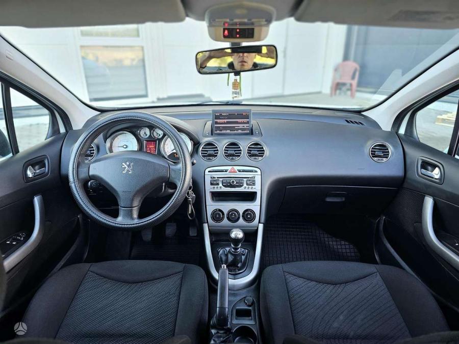 Balts Peugeot 308 2012 Viļņa, ar dzinēja tilpumu 1.56 L un nobraukumu 236 tūkst. km par 2750 €, foto 18 vietnē AUTOMOTO.COM.LV