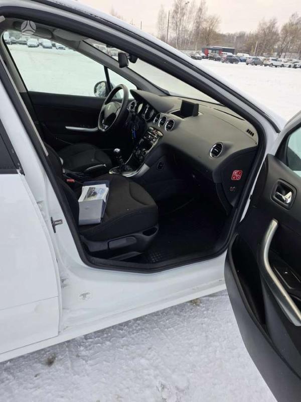 Balts Peugeot 308 2013 Marijampole, ar dzinēja tilpumu 2.00 L un nobraukumu 259 tūkst. km par 2950 €, foto 11 vietnē AUTOMOTO.COM.LV