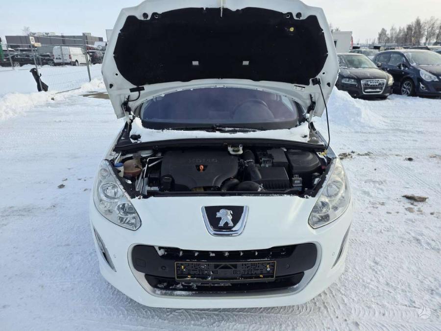 White Peugeot 308 2013 in Marijampole, with an engine capacity of 2.00 L and mileage of 259 thousand km for 2950 €, photo 19 on AUTOMOTO.COM.LV