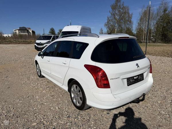 White Peugeot 308 2013 in Vilnius, with an engine capacity of 2.00 L and mileage of 259 thousand km for 2650 €, photo 6 on AUTOMOTO.COM.LV