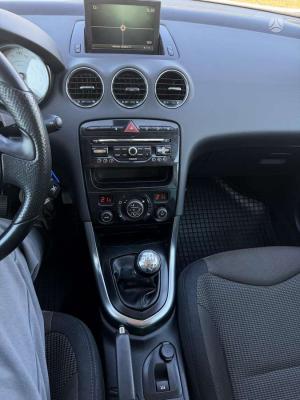 White Peugeot 308 2013 in Vilnius, with an engine capacity of 2.00 L and mileage of 259 thousand km for 2650 €, photo 11 on AUTOMOTO.COM.LV