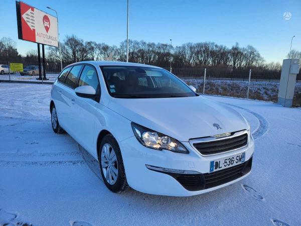 White Peugeot 308 2014 in Taurage, with an engine capacity of 1.20 L and mileage of 166 thousand km for 4500 €, photo 1 on AUTOMOTO.COM.LV