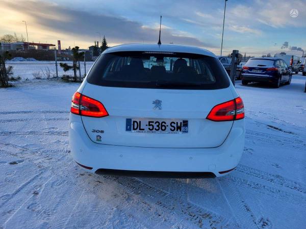 White Peugeot 308 2014 in Taurage, with an engine capacity of 1.20 L and mileage of 166 thousand km for 4500 €, photo 8 on AUTOMOTO.COM.LV
