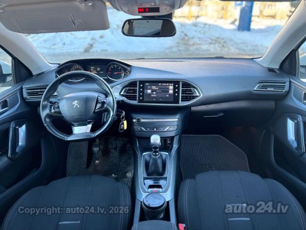White Peugeot 308 2014 in Tallinn, with an engine capacity of 1.60 L and mileage of 293 thousand km for 3999 €, photo 9 on AUTOMOTO.COM.LV
