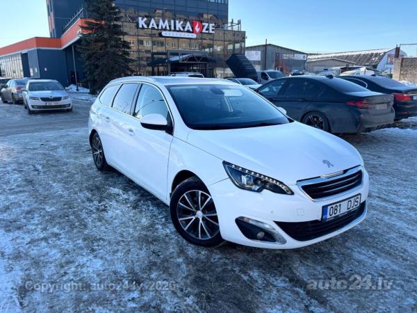 Balts Peugeot 308 2014 Tallina, ar dzinēja tilpumu 1.60 L un nobraukumu 293 tūkst. km par 4490 €, foto 4 vietnē AUTOMOTO.COM.LV