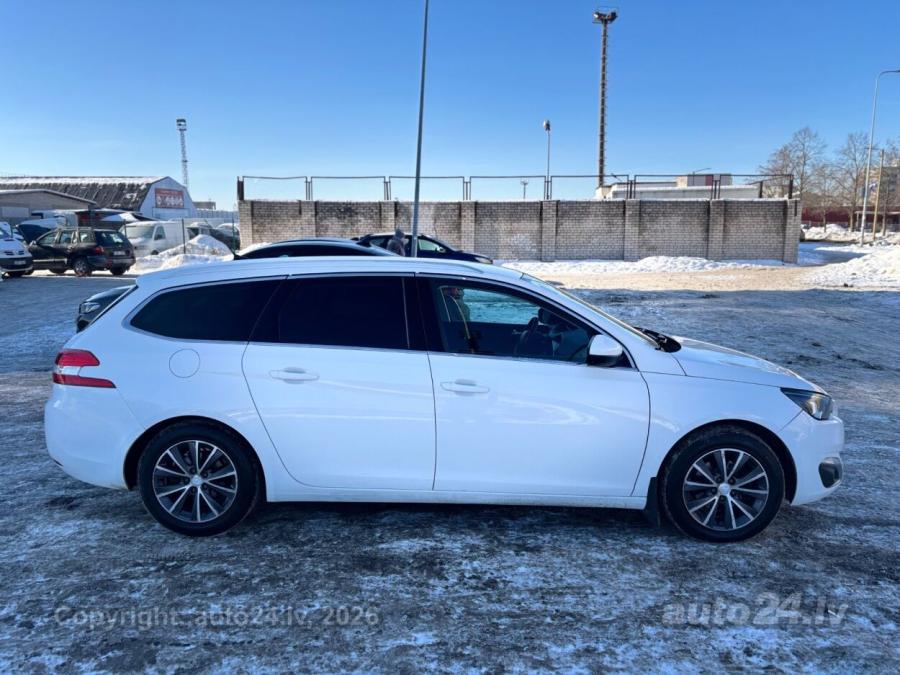 Balts Peugeot 308 2014 Tallina, ar dzinēja tilpumu 1.60 L un nobraukumu 293 tūkst. km par 4490 €, foto 6 vietnē AUTOMOTO.COM.LV