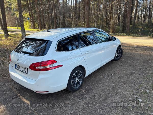 White Peugeot 308 2014 in Tallinn, with an engine capacity of 1.60 L and mileage of 293 thousand km for 3999 €, photo 2 on AUTOMOTO.COM.LV