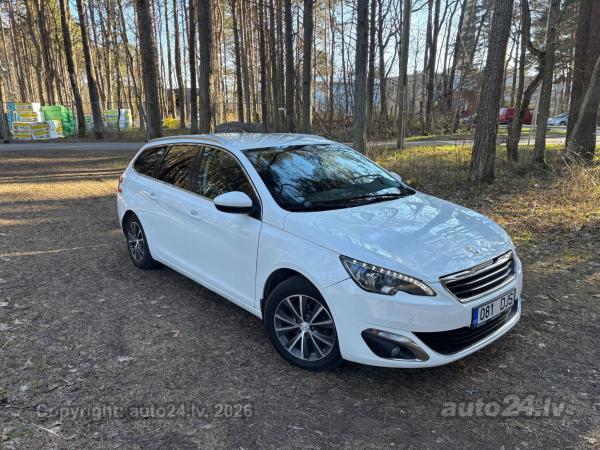 White Peugeot 308 2014 in Tallinn, with an engine capacity of 1.60 L and mileage of 293 thousand km for 3999 €, photo 3 on AUTOMOTO.COM.LV